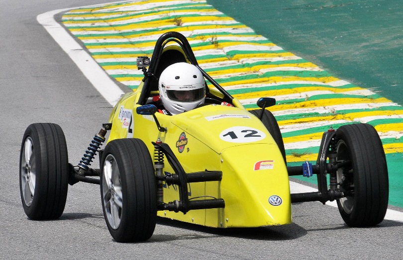 Kenner Garcia – Curvelo online